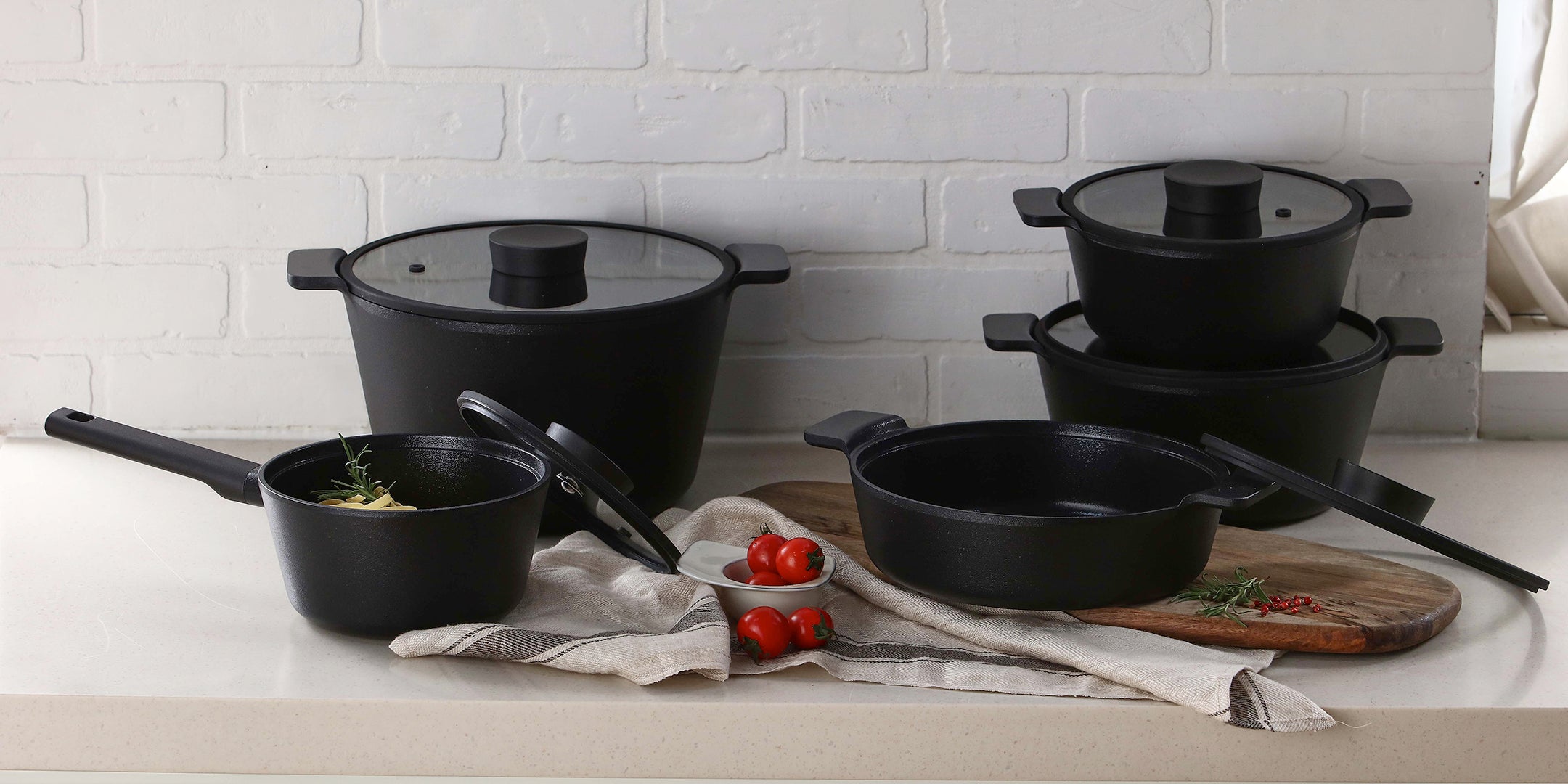 Stockpots . Casseroles . Saucepans and more